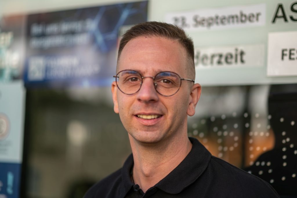 Unser Fahrschulteam - Fahrschule Wolff GmbH